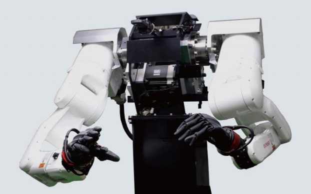 DENSO WAVE, Beckhoff Automation and ExaWizards have developed a double ...